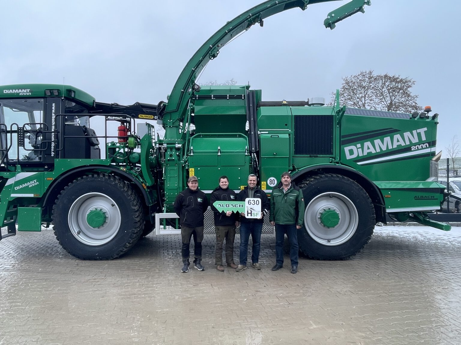 Feierliche Übergabe des 630. Albach Diamant 2000 - Hilltrade Recyclingtechnik und Holzhacker